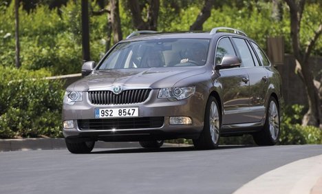 Skoda Superb II Combi 2.0 TDI CR DPF (138 Hp)